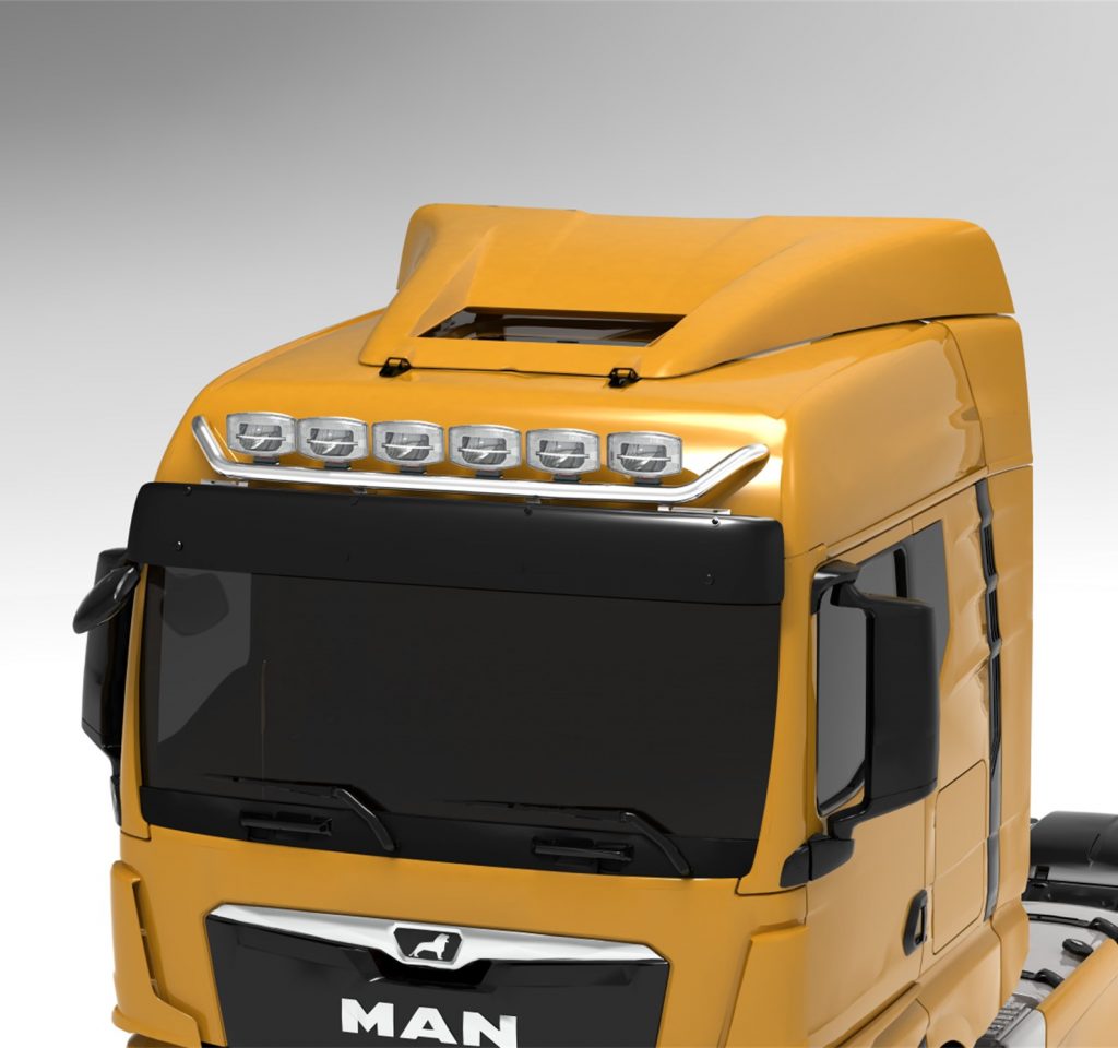 MAN TGX 2020 on V max roof bar GM cab - Spot On Truck Bars